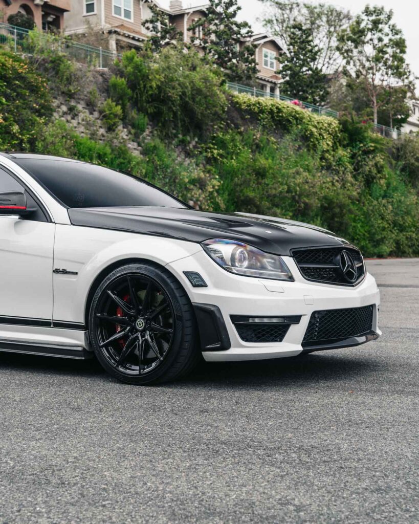 White Mercedes Benz C63 AMG - Brada Wheels